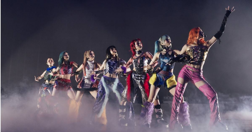 XG在台首唱與粉絲貼身熱舞 現學現賣「水啦」寵粉